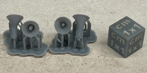 EMP3D 35080114 Megafony duże - 2 różne sztuki