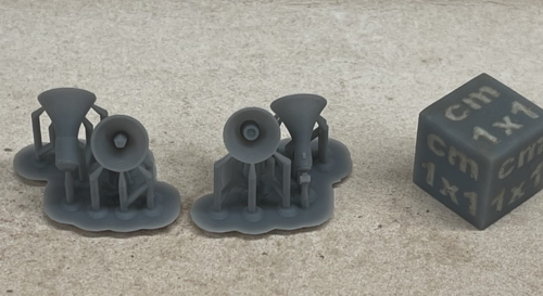 EMP3D 35080113 Megafony małe - 2 różne sztuki