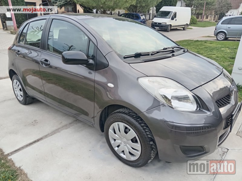 Toyota Yaris 1.0 O D L I C N A