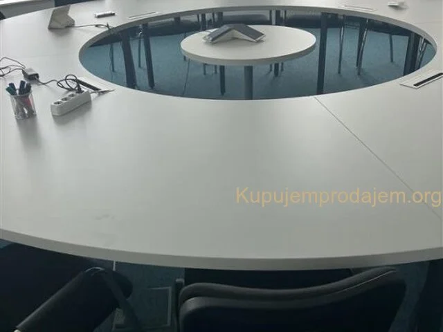 Sto za konferencijsku salu