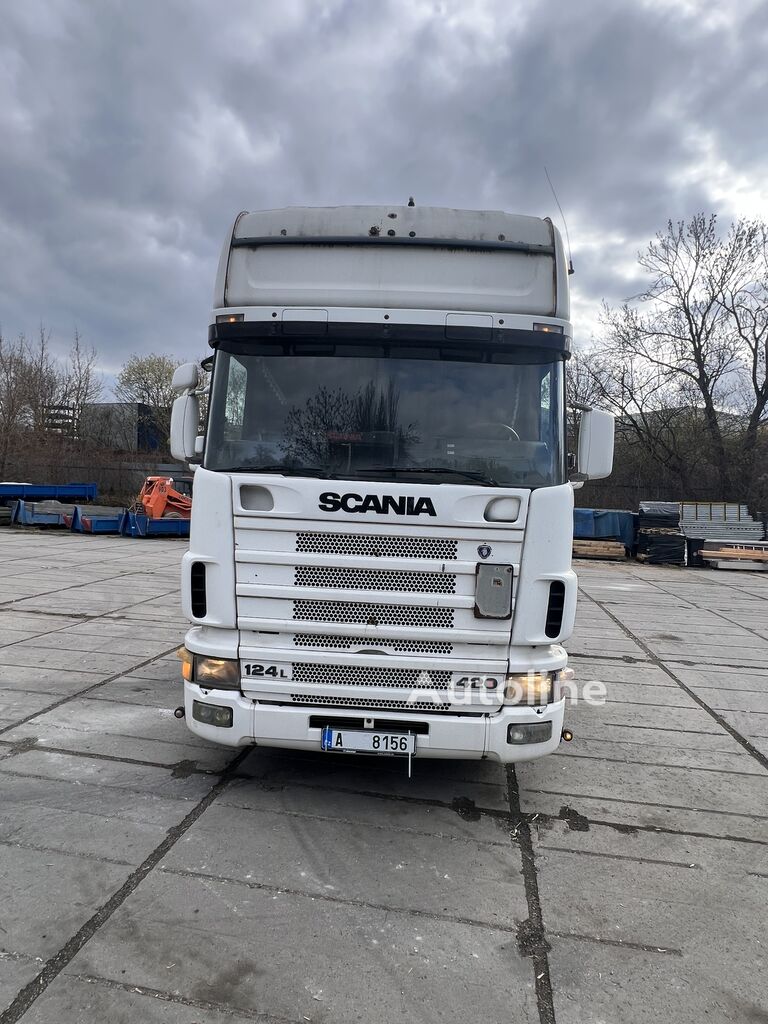 Scania L124 tegljač