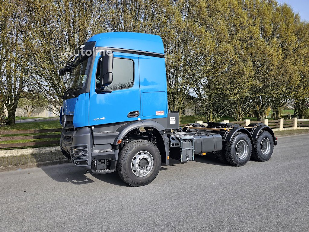 Novi Mercedes-Benz Actros 4048 tegljač