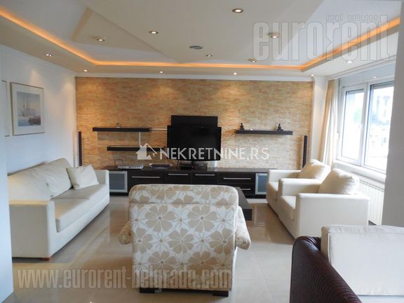 #28540, Izdavanje, Stan, TERAZIJE, 2300 EUR