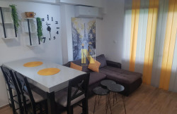 Kompletno nameštena garsonjera, 22m2+7m2 terase