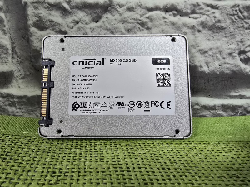 Crucial 1000GB-1TB-2.5-TOP SSD