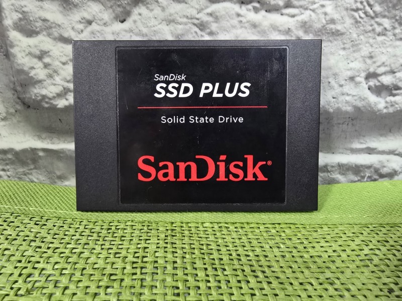 SanDisk 480GB-2.5-Top-6GBs
