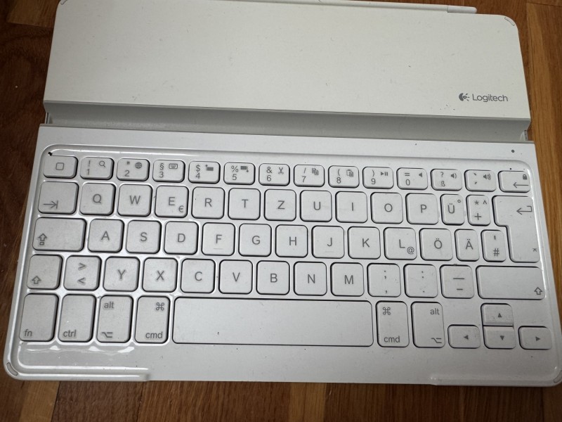Logitech bezicna tastatura