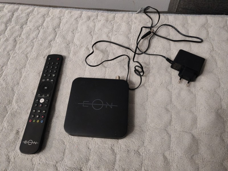 EON Smart Box 4K SDSTB02 + Daljinski Odlican Ispravan