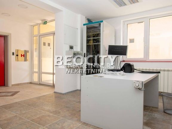 Zemun, Ugrinovačka, Ugrinovačka , 7.0, 500m2, 3500EUR