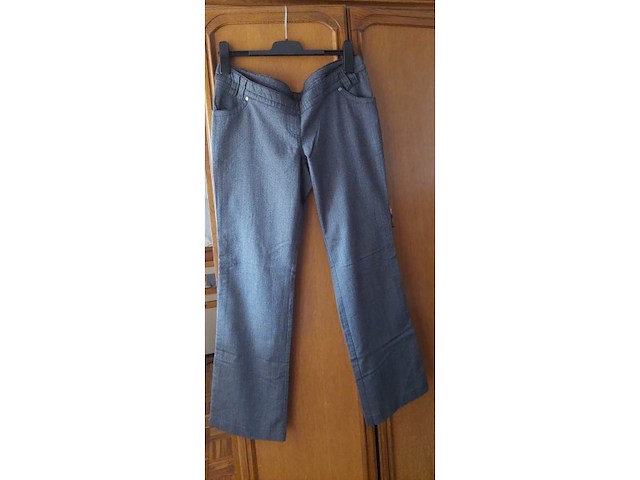 Pantalone na bokove