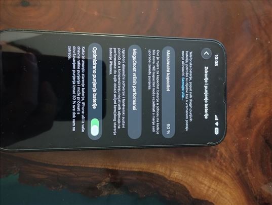 Ajfon 13.Baterija 90%.