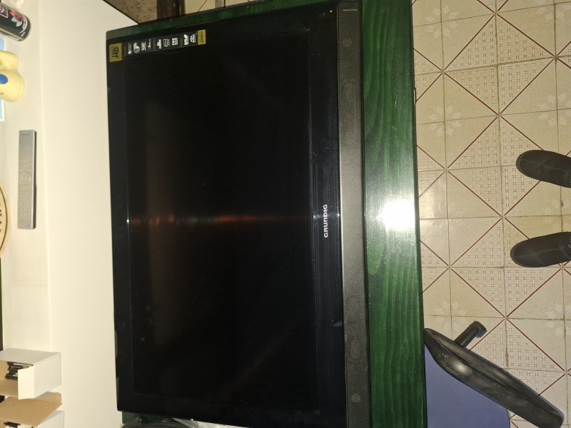TV Grundig, mislim da je plazma
