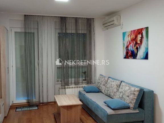 Garsonjera 28m2 Novi Beograd, Savada Delta City, namesten,novogradnja