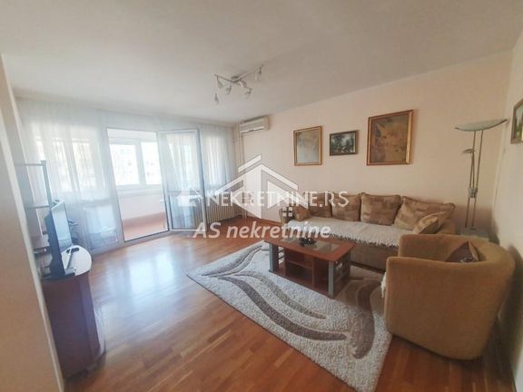 Novi Beograd, Blok 33, 3.0 stan, 70m2, 750 EUR