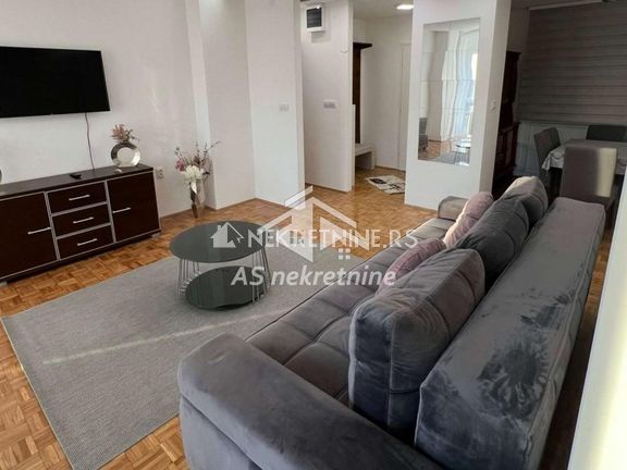Novi Beograd, Blok 23, 3.0 stan, 70m2, 1000 EUR