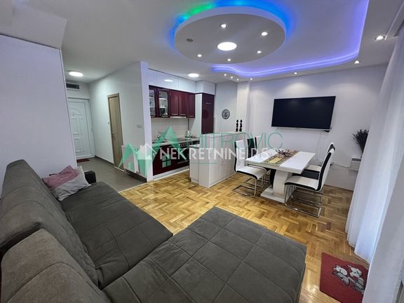 Stanovi,NOVI SAD,TELEP,kv: 57.00, € 500, ID: 9100572
