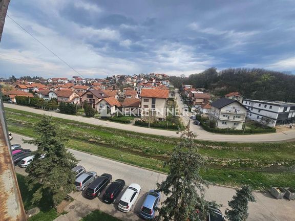 Na prodaju dva stana 32m2 i 46m2 u Loznici