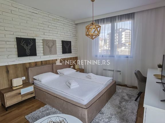 LUX APARTMAN ALL SEASONS podeljen u dva studio apartmana - IDEALAN ZA IZDAVANJE