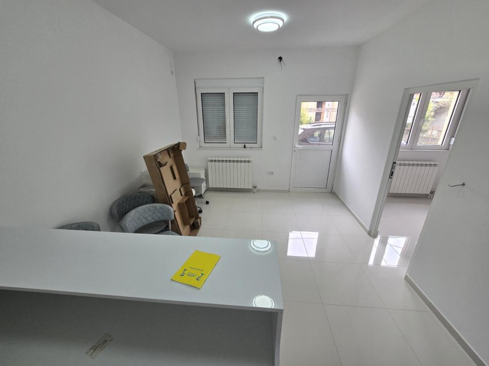 Borča, Lokal, 105m2 ID#19183
1.000 €