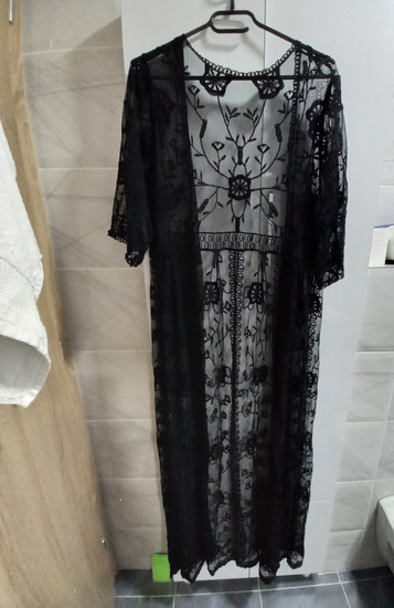 Crni kaftan za plazu