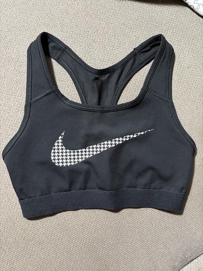 Nike top