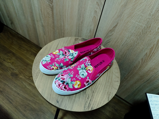 Pink cvetne espadrile
