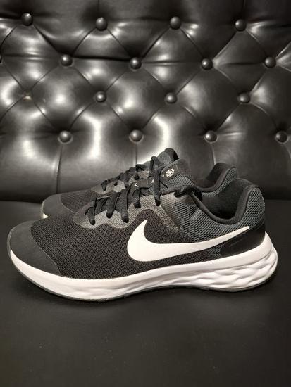Nike revolution zenske patike