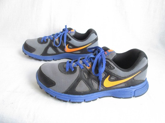 PATIKE "NIKE revolution 2" 37/38