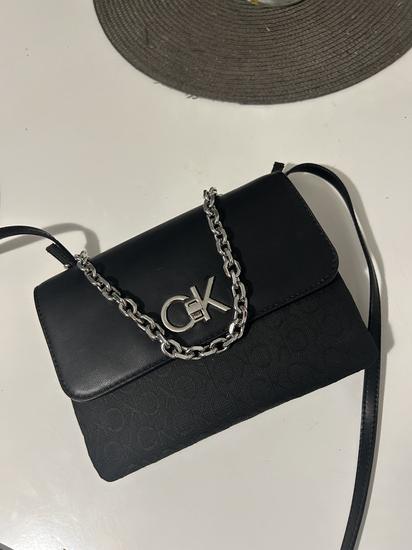 Nova Calvin Klein torbica PREDOBRA