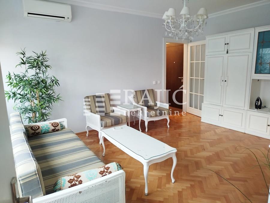 Centar, Resavska,54m2,2.0-renoviran #4451
600 €
