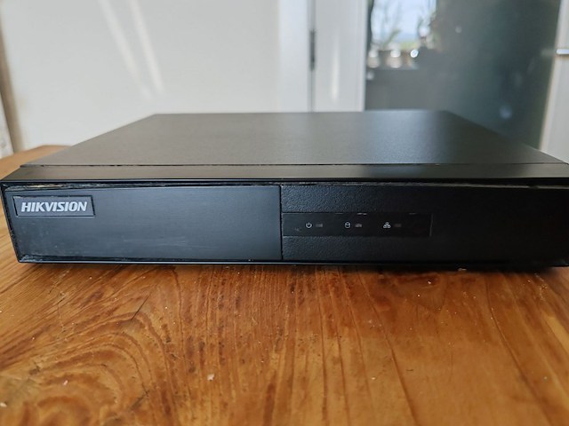 DVR Hikvision 16 kanala