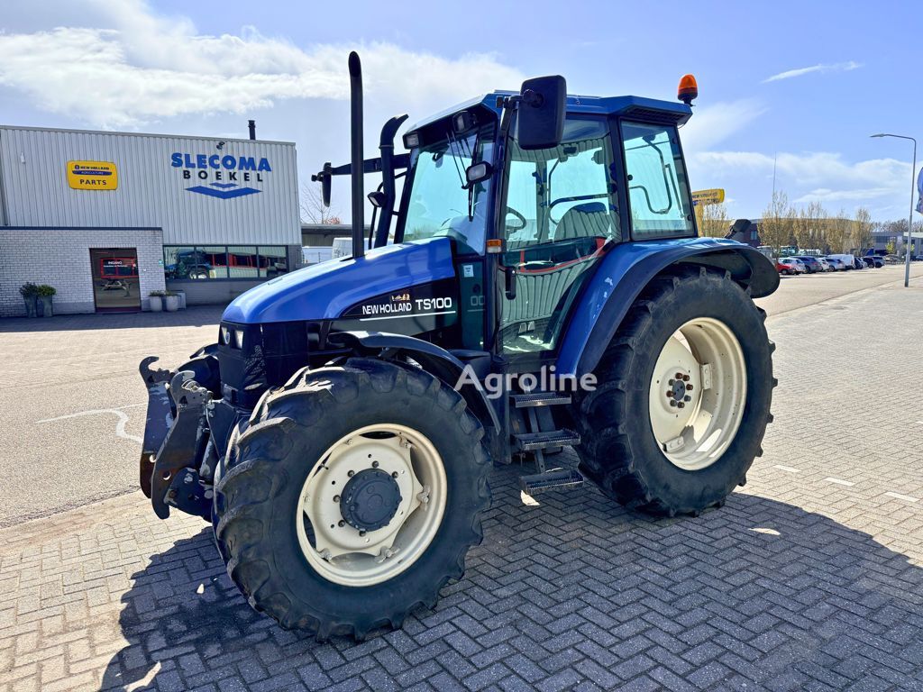 New Holland TS100 4WD traktor točkaš