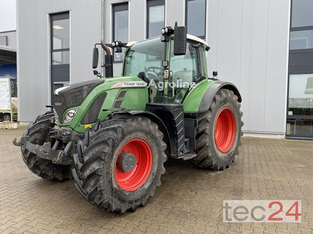 Fendt 724 Vario S4 traktor točkaš