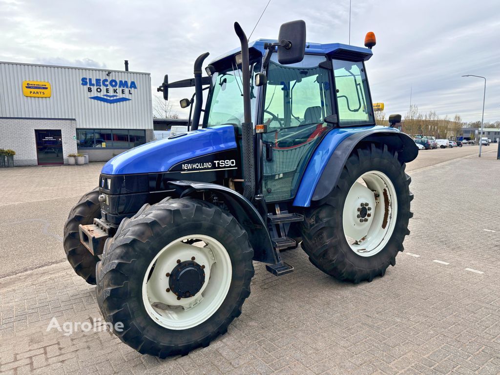 New Holland TS90 4WD traktor točkaš