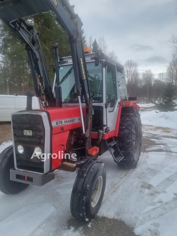 Prodaje se Massey Ferguson 675 traktor MVA FRI SNØFRESER SNØSKUFFE traktor točkaš na aukciji