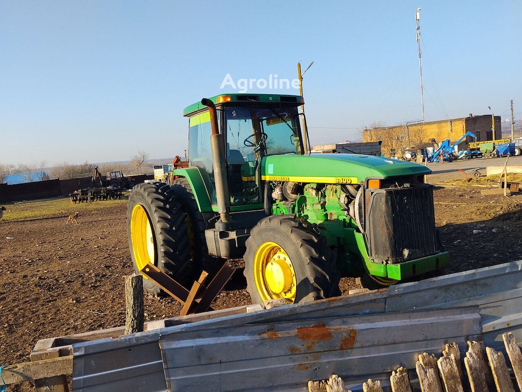 John Deere 8400 traktor točkaš