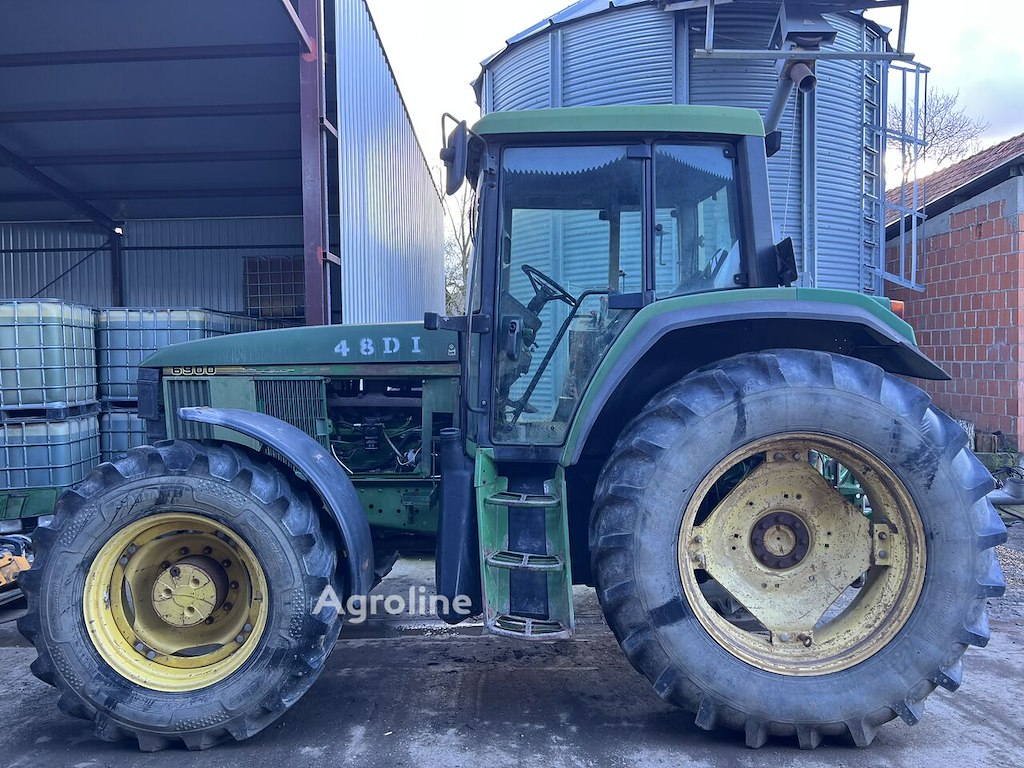 John Deere 6900 traktor točkaš