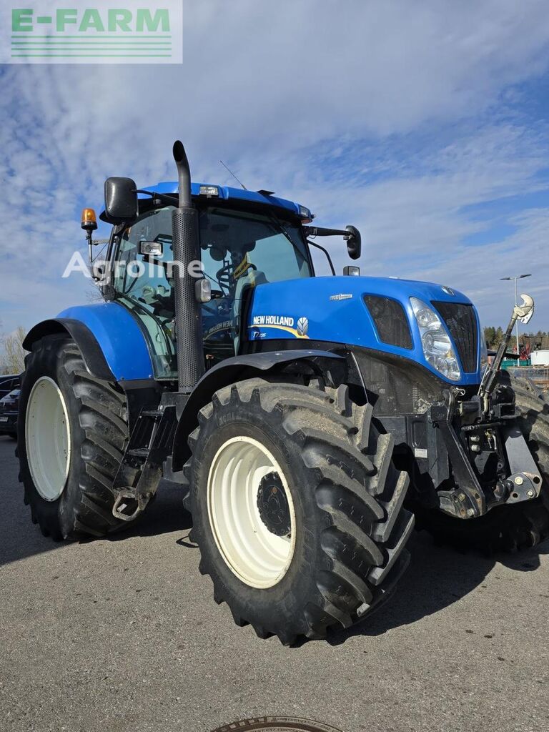 New Holland t7040 auto command traktor točkaš