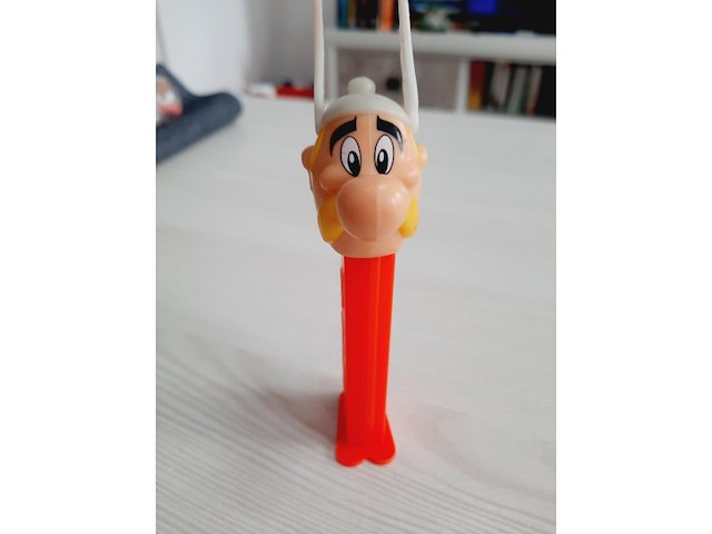 ASTERIKS PEZ