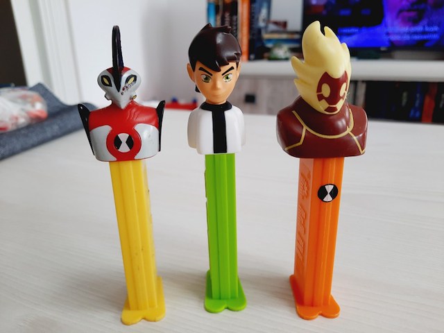 BEN 10 PEZ
