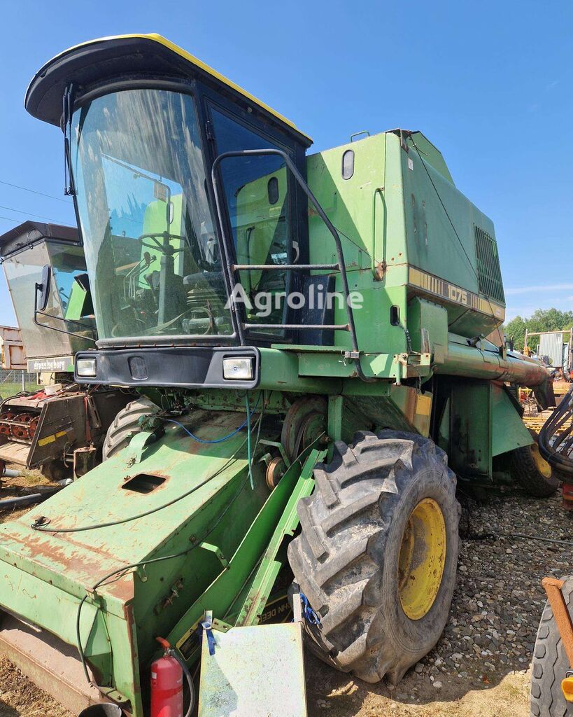 John Deere 1075 kombajn za žito