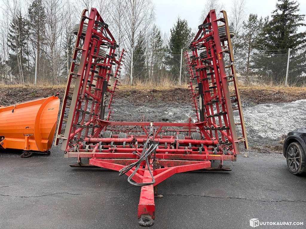 Prodaje se Väderstad NZ E, manufactured 1990, AGRI26, Tampere mašinu za pripremu setve na aukciji