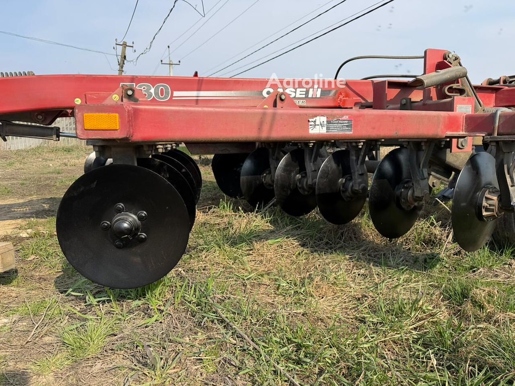 Case IH 530 podrivač