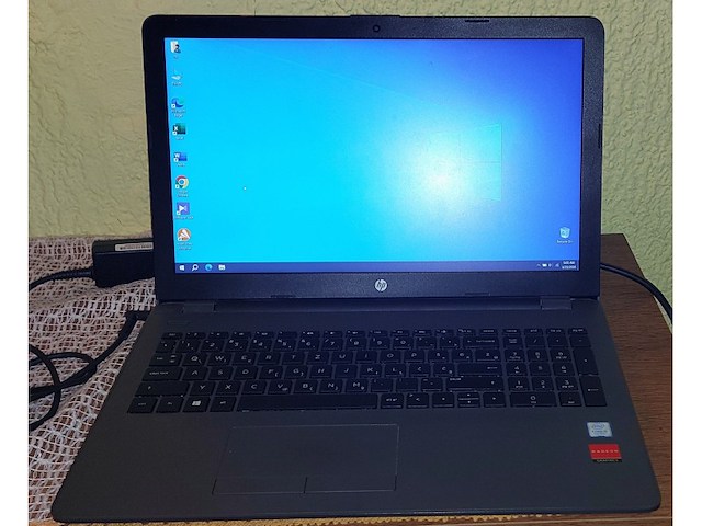 HP 250 G6 i5-7200U/8gb ddr4/240 ssd/2gb ddr3 vga