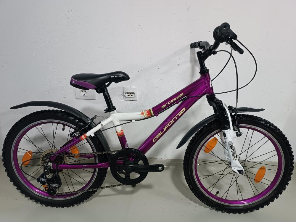 California Arcadia 20 ljubicasto beli