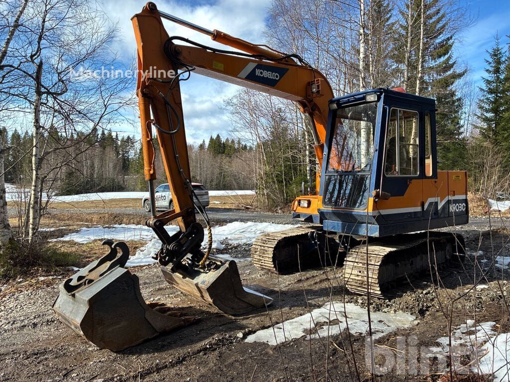 Prodaje se Kobelco 903C midi bager na aukciji