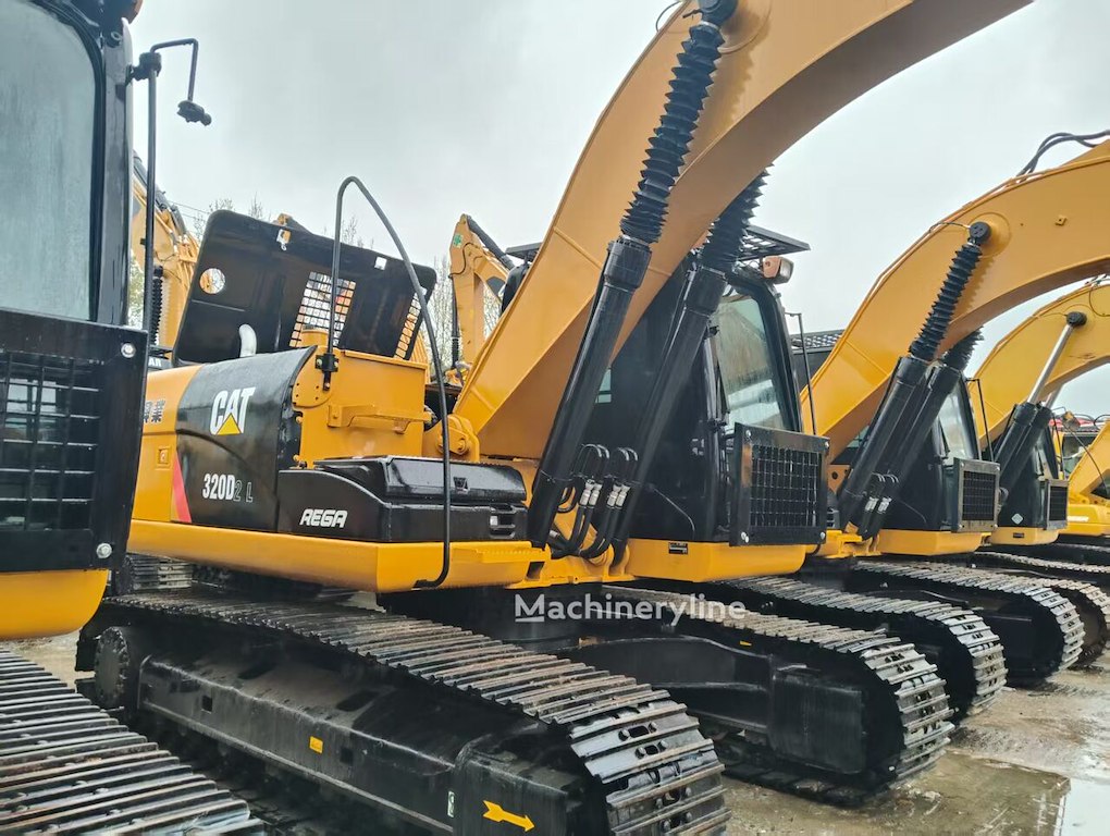 Caterpillar 320D2L bager guseničar
