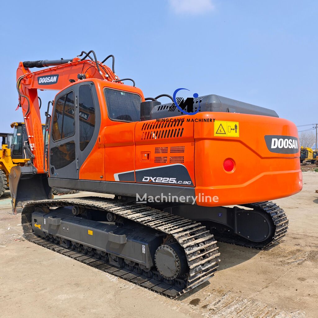 Doosan DX225LC-9C bager guseničar