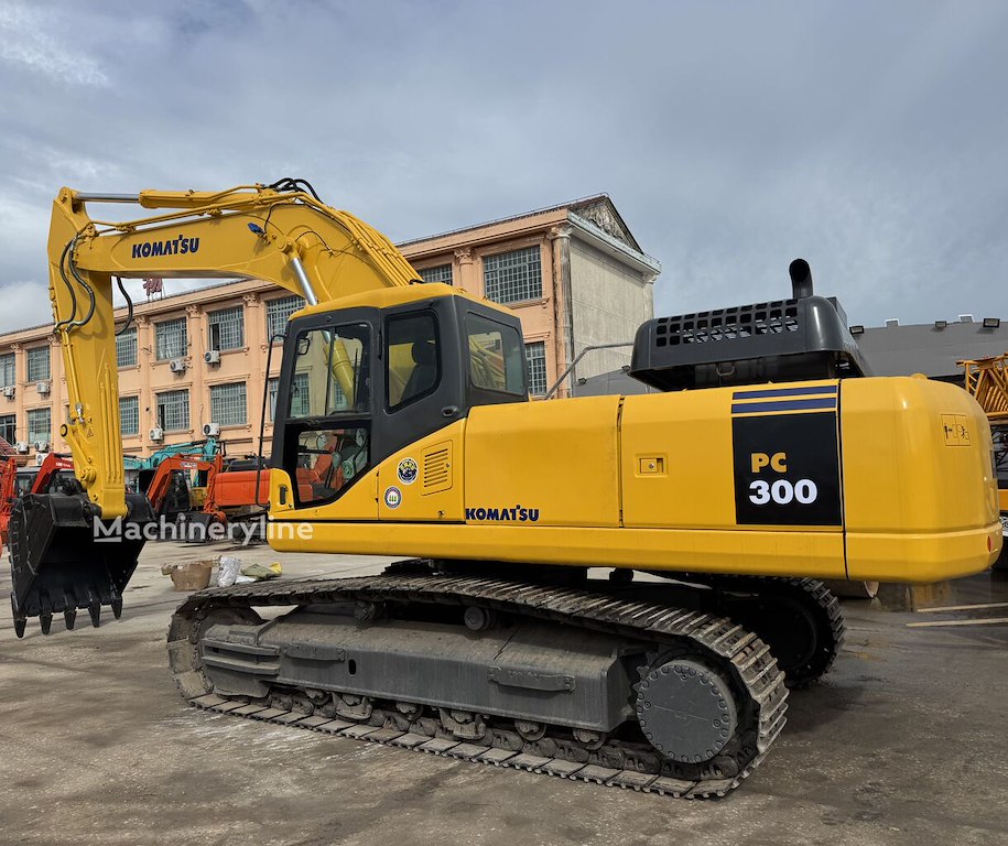 Komatsu PC300-7 bager guseničar