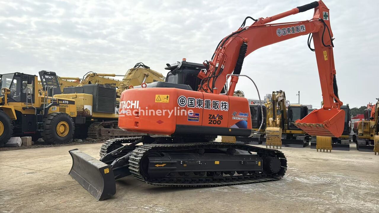 Hitachi ZX200 bager guseničar